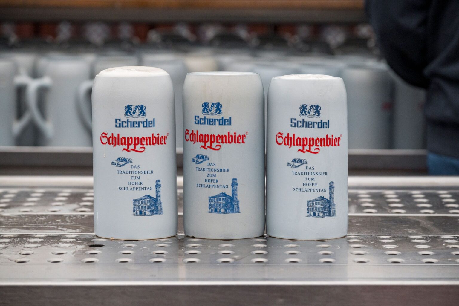 Schlappentag-Hammer: Hofer Bier kommt ab 2027 aus Sachsen