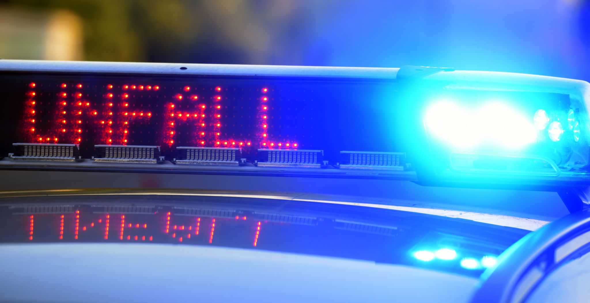 B8-Drama mit Falschfahrerin - zwei schwer verletzt